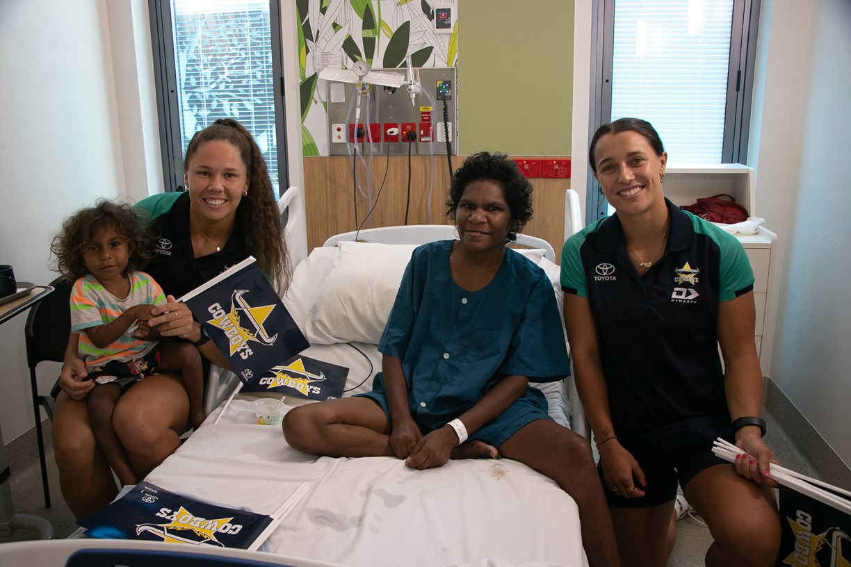Cowboys brighten the day for Townsville Hospital patients | Cowboys