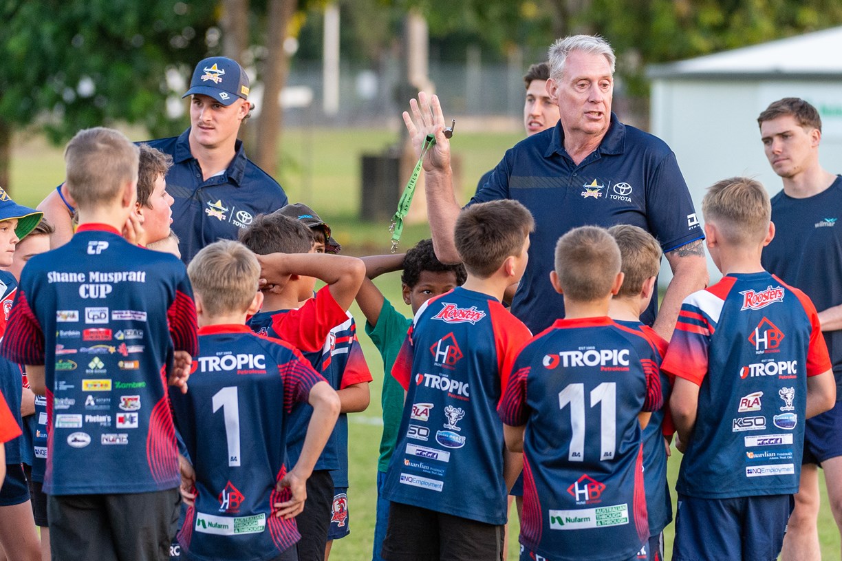 Burdekin Roosters rub shoulders with Cowboys at junior clinic | Cowboys