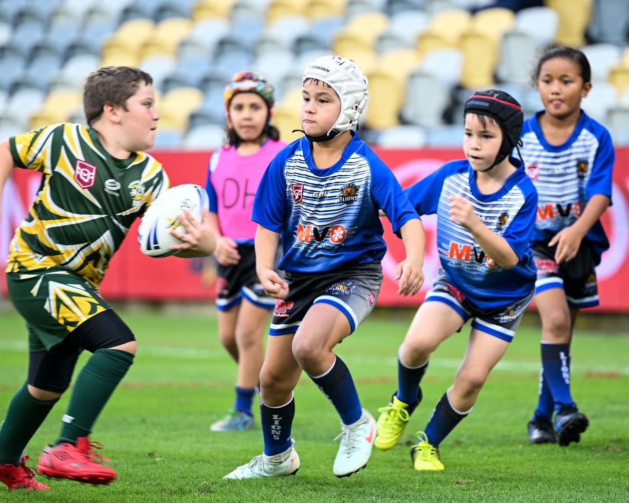 Mini Mods: Western Lions U8s v Upper Ross Rams U8s | Cowboys