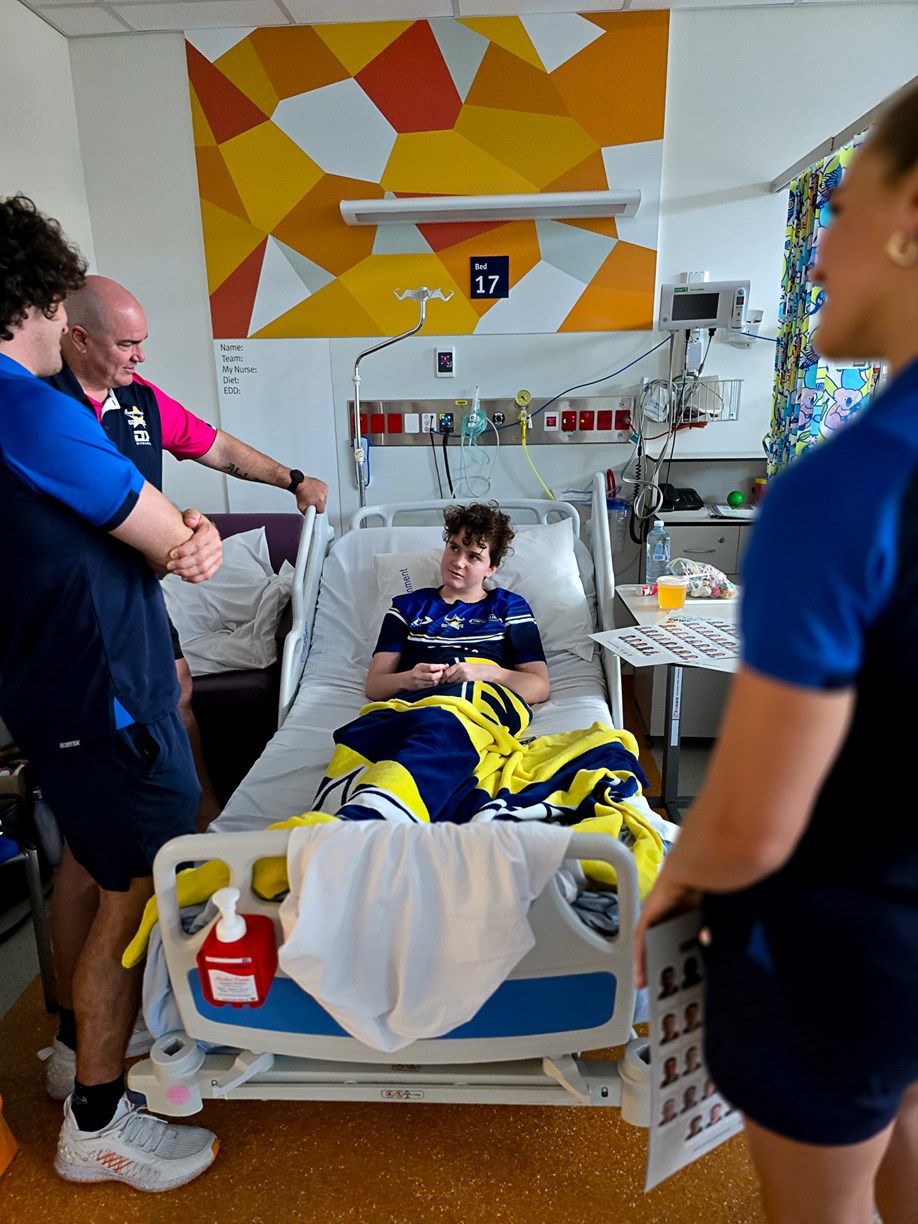 Jake and Jakiya bring smiles to sick kids | Cowboys