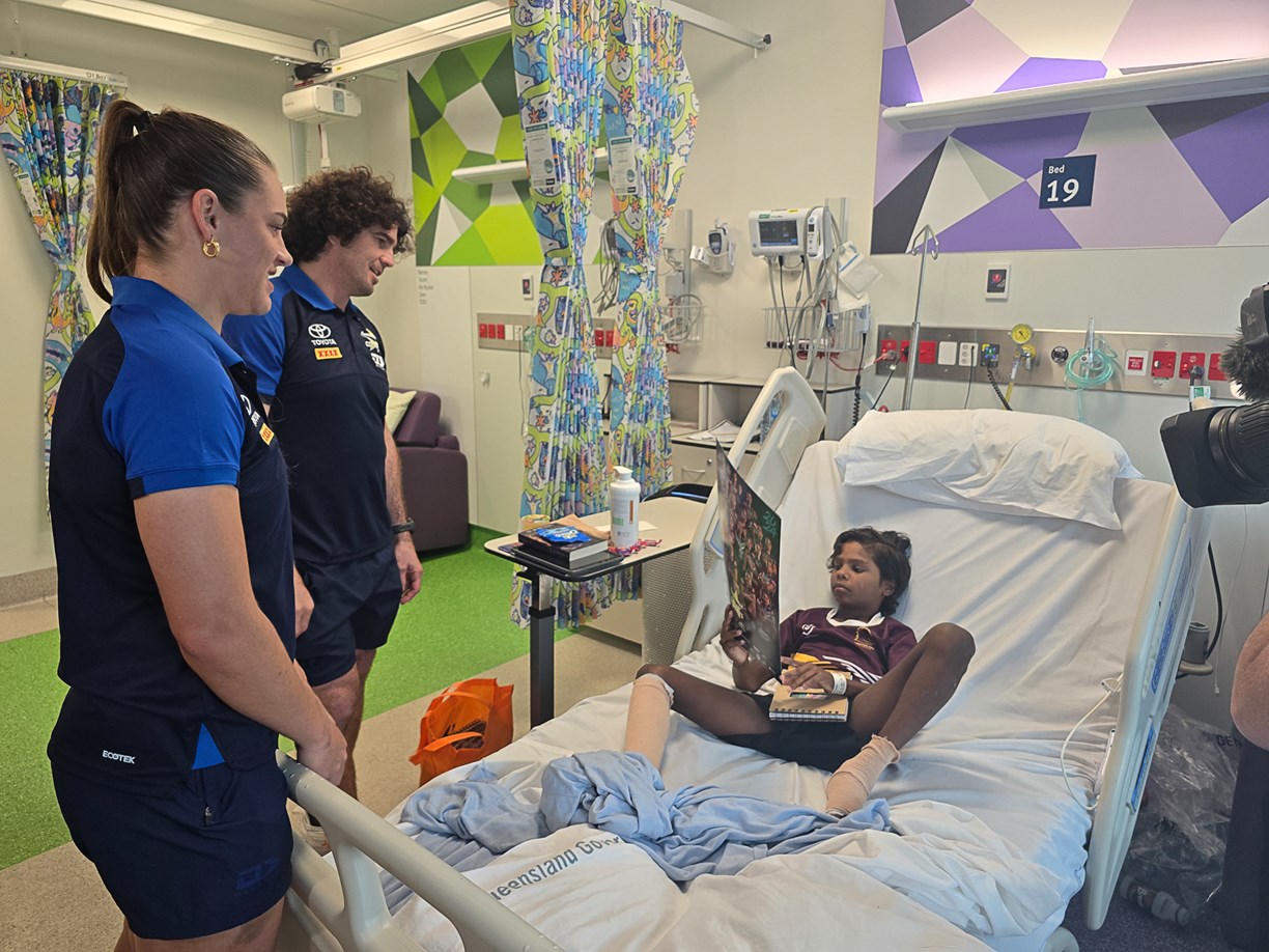 Jake and Jakiya bring smiles to sick kids | Cowboys