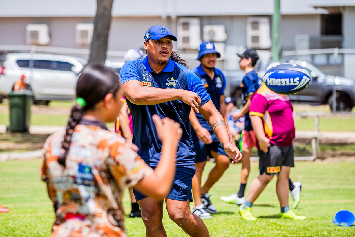 Gallery: Cowboys footy clinic in Charters Towers | Cowboys