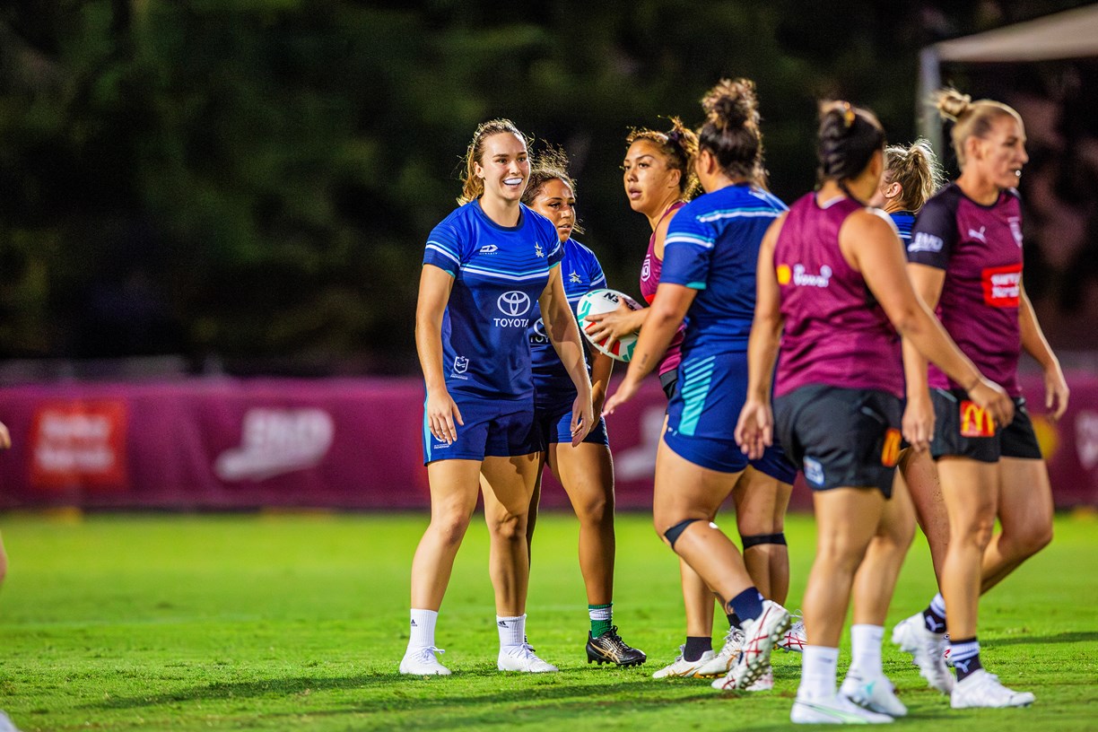 Cowboys NRLW team train against the female Maroons | Cowboys