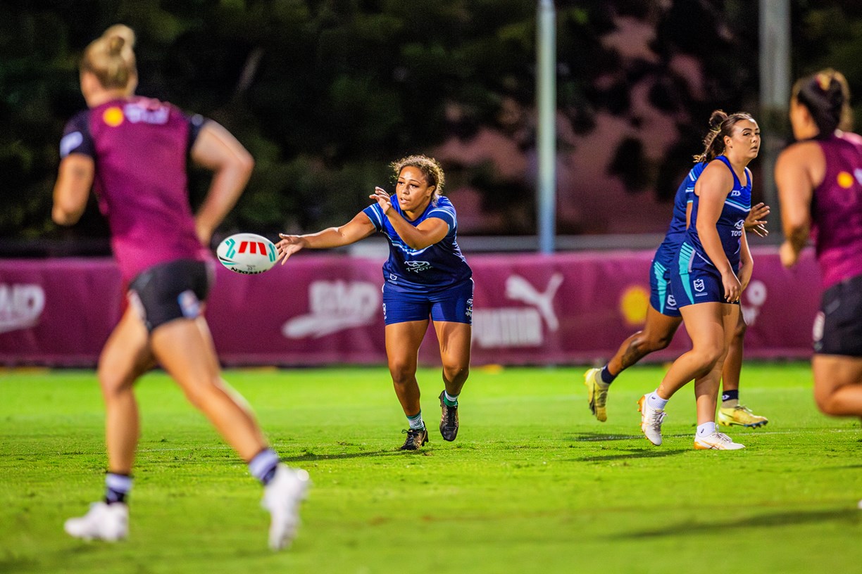 Cowboys NRLW team train against the female Maroons | Cowboys