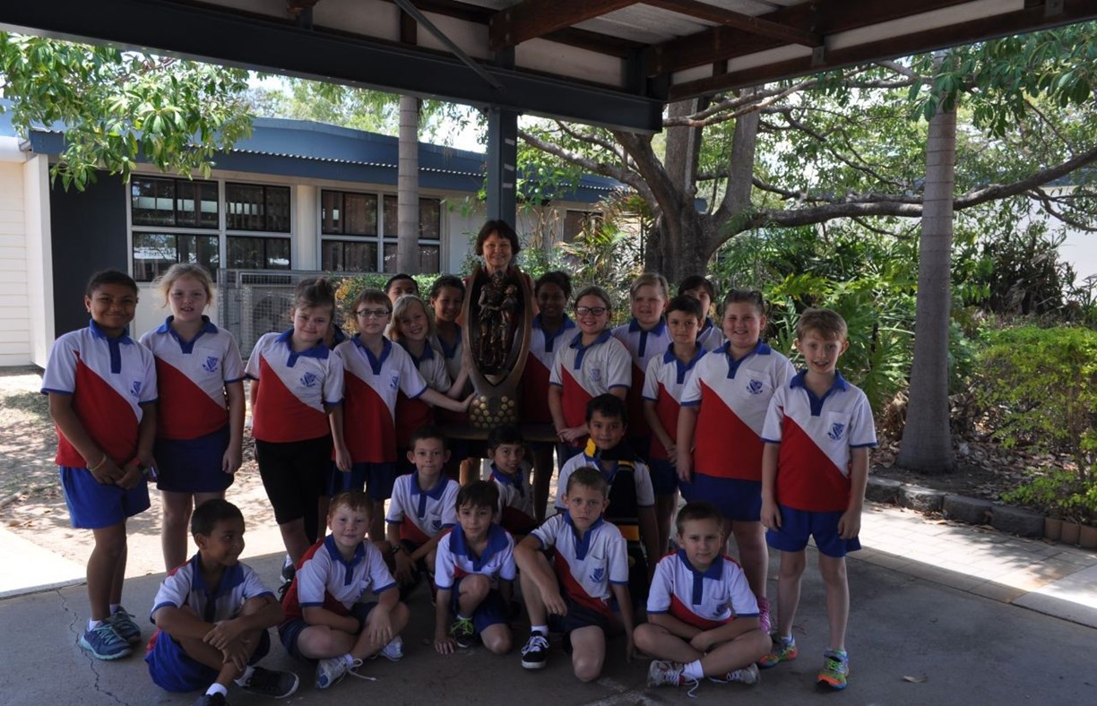 Trophy visit | Townsville schools | Cowboys