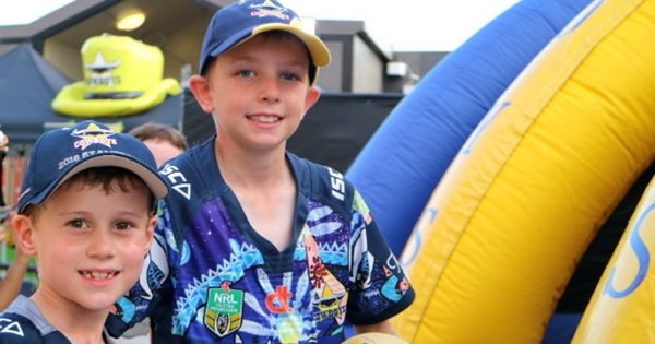 Fan gallery | Cowboys v Manly | Cowboys